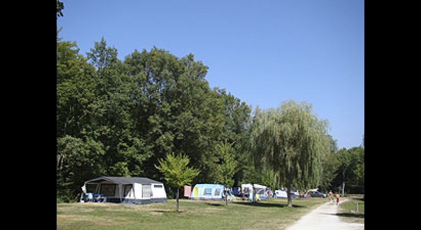 Camping Centre Naturiste De Vacances Le Couderc Naussannes