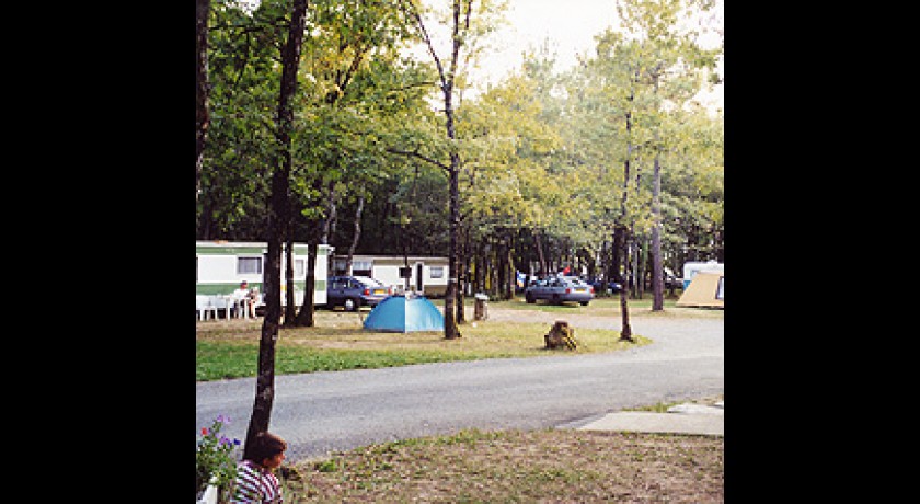 Camping La Garenne Peyrignac
