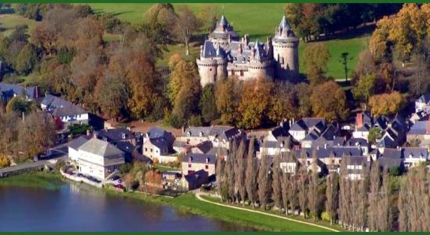 Camping Camp Municipal Le Vieux Chatel Combourg