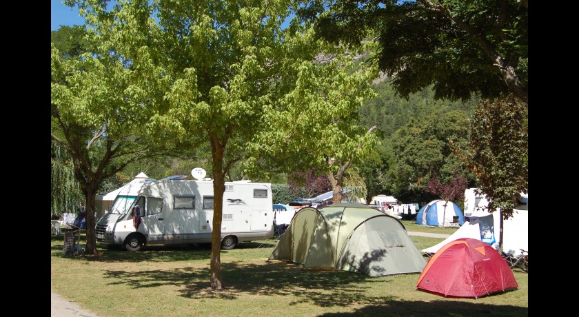 Camping Du Lac** Saint-julien-du-verdon