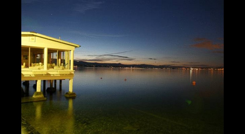 Hôtel De La Plage Publier
