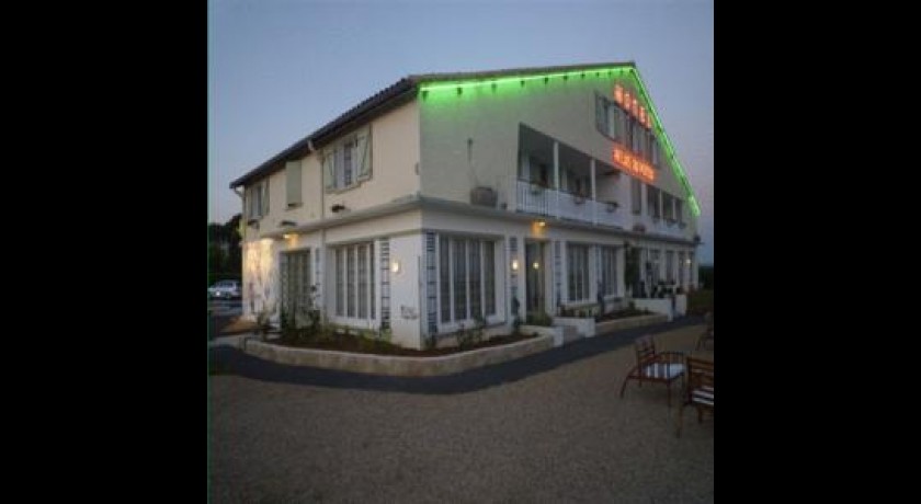 Hotel Le Relais Du Poitou Saint-rémy