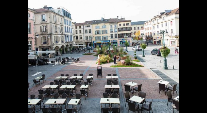 Hôtel de La Basilique à Épinal - Confort et Charme au Coeur de Vosges