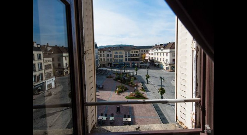 Hôtel de La Basilique à Épinal - Confort et Charme au Coeur de Vosges