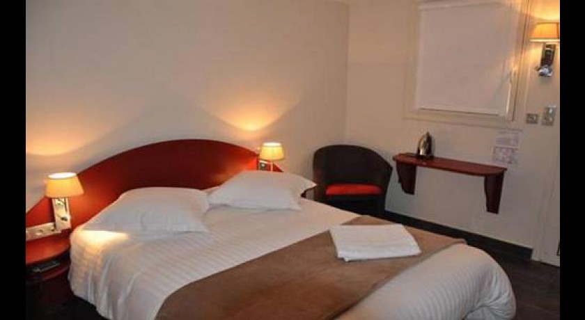 Hotel No Minoé Locminé