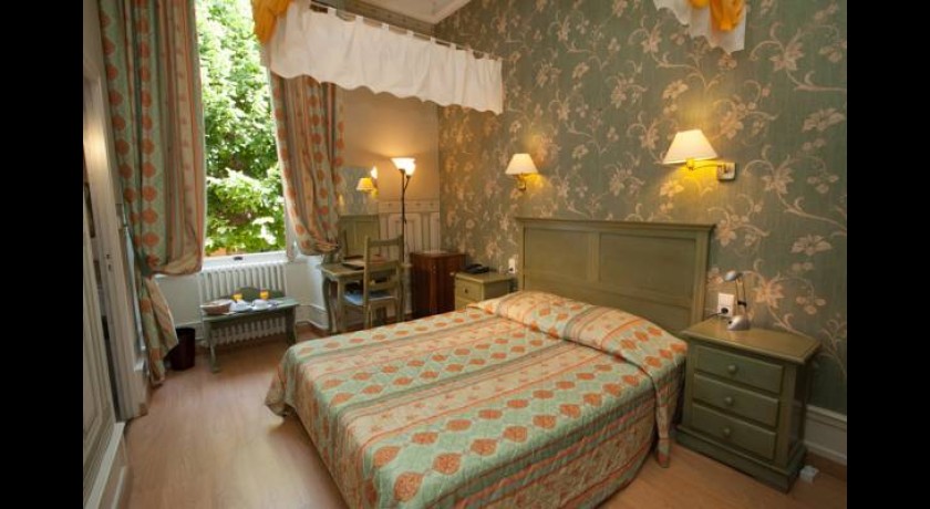 Grand Hôtel Moderne et Pigeon à Limoux - Séjournez au cœur de l ...