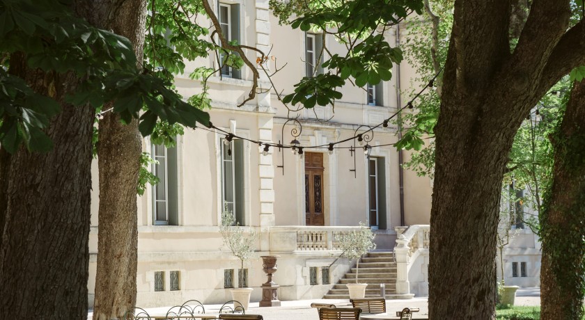 Hôtel & Restaurants - Château De Montcaud Sabran