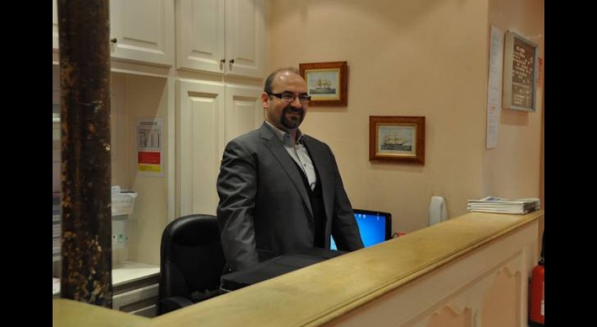 Découvrez HÔTEL MÉDÉRIC | Hôtel 3 Étoiles Paris 17ème | Confort ...