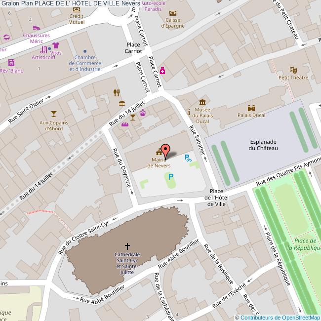 Place de l' HÔTEL DE VILLE Nevers