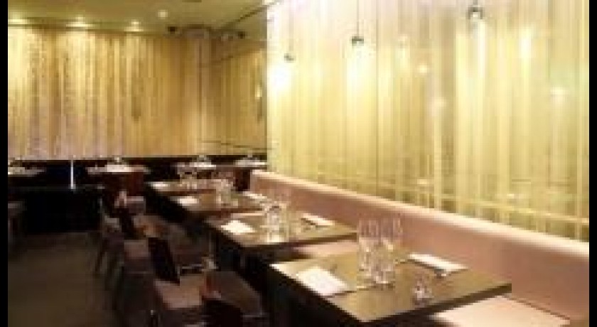 Restaurant Num Paris