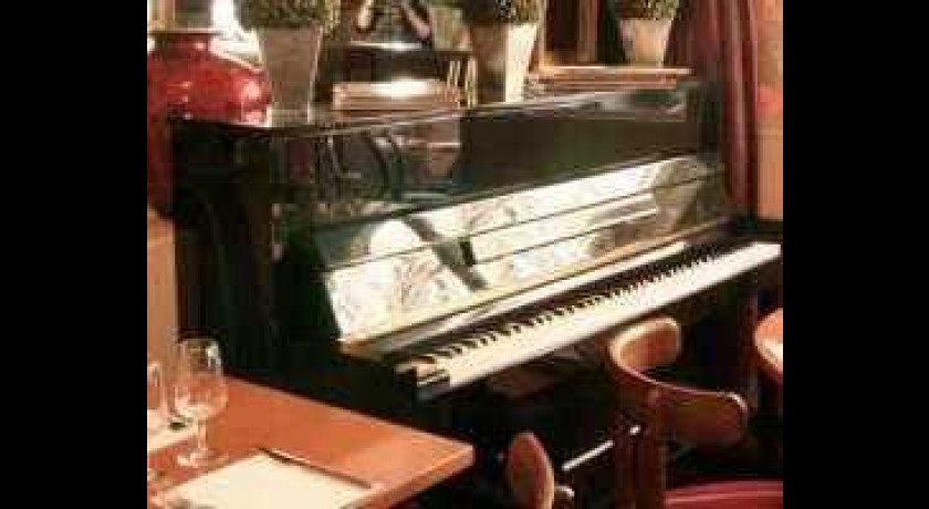 Restaurant Table 17 Paris