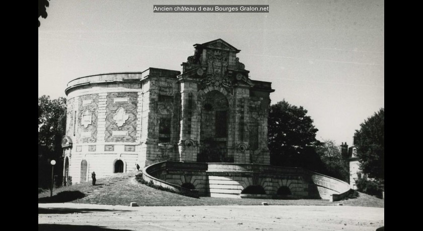 Ancien château d'eau Bourges tourisme