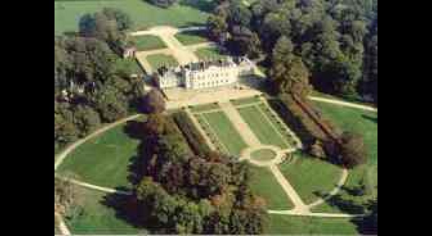 Chateau de craon Craon tourisme Edifices et art religieux