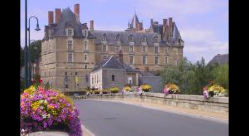 Chateau de durtal Durtal tourisme Patrimoine et architecture