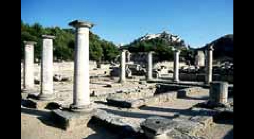 Glanum Saint rémy de provence tourisme Site archéologique antique