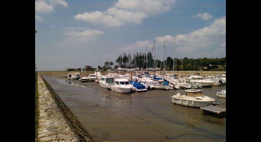 Port des fontaines Lanton tourisme Port de plaisance