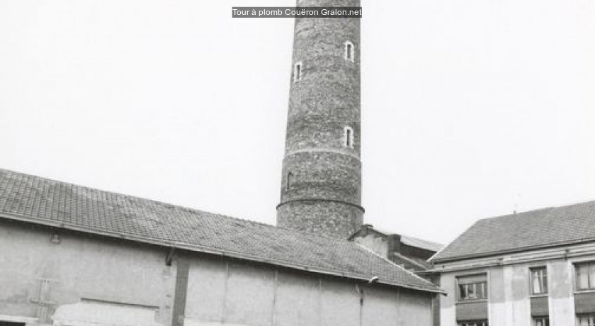 Tour à plomb Couëron tourisme